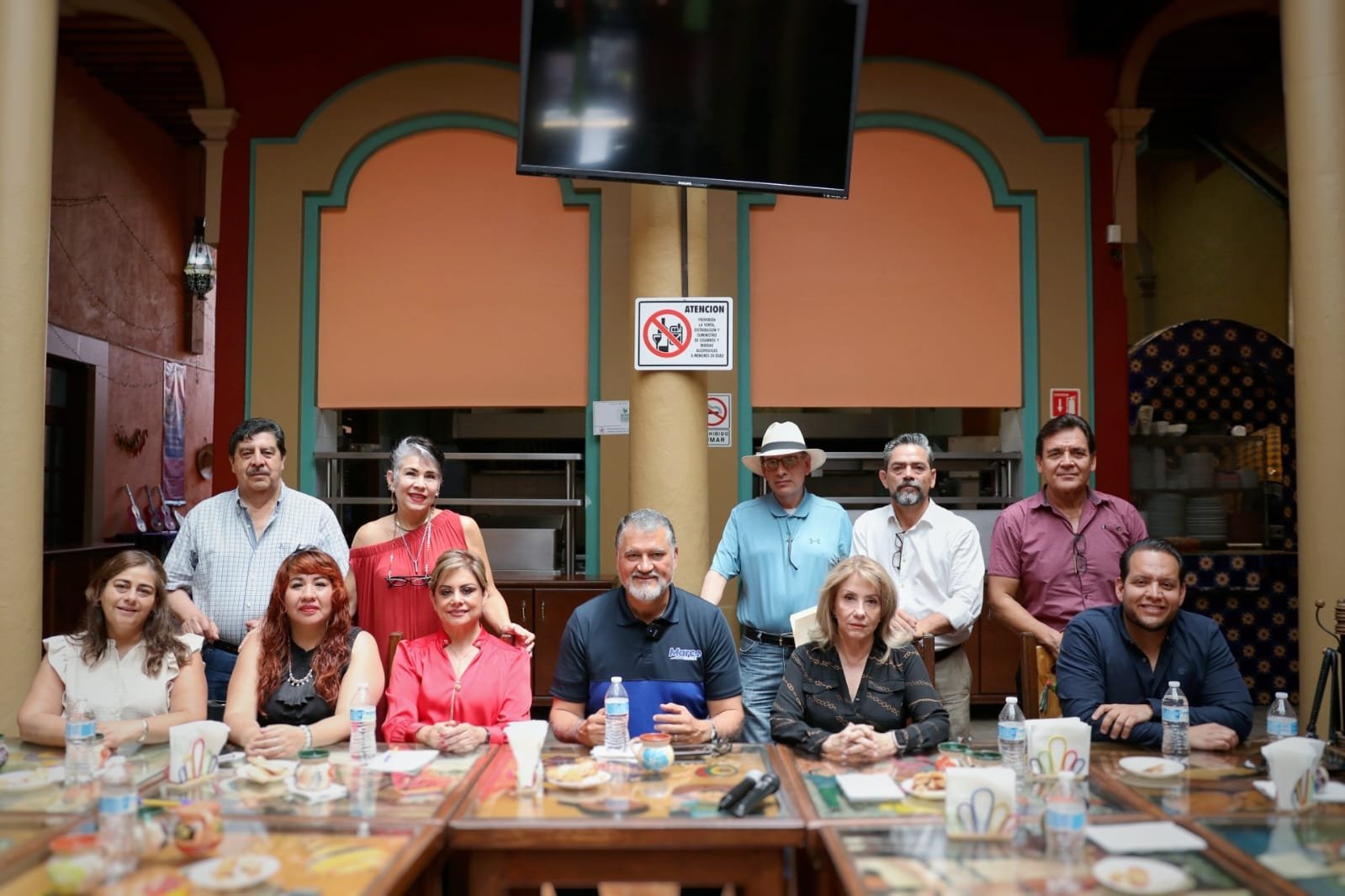 Se reúne Marco Gaxiola con representantes del centro histórico ...