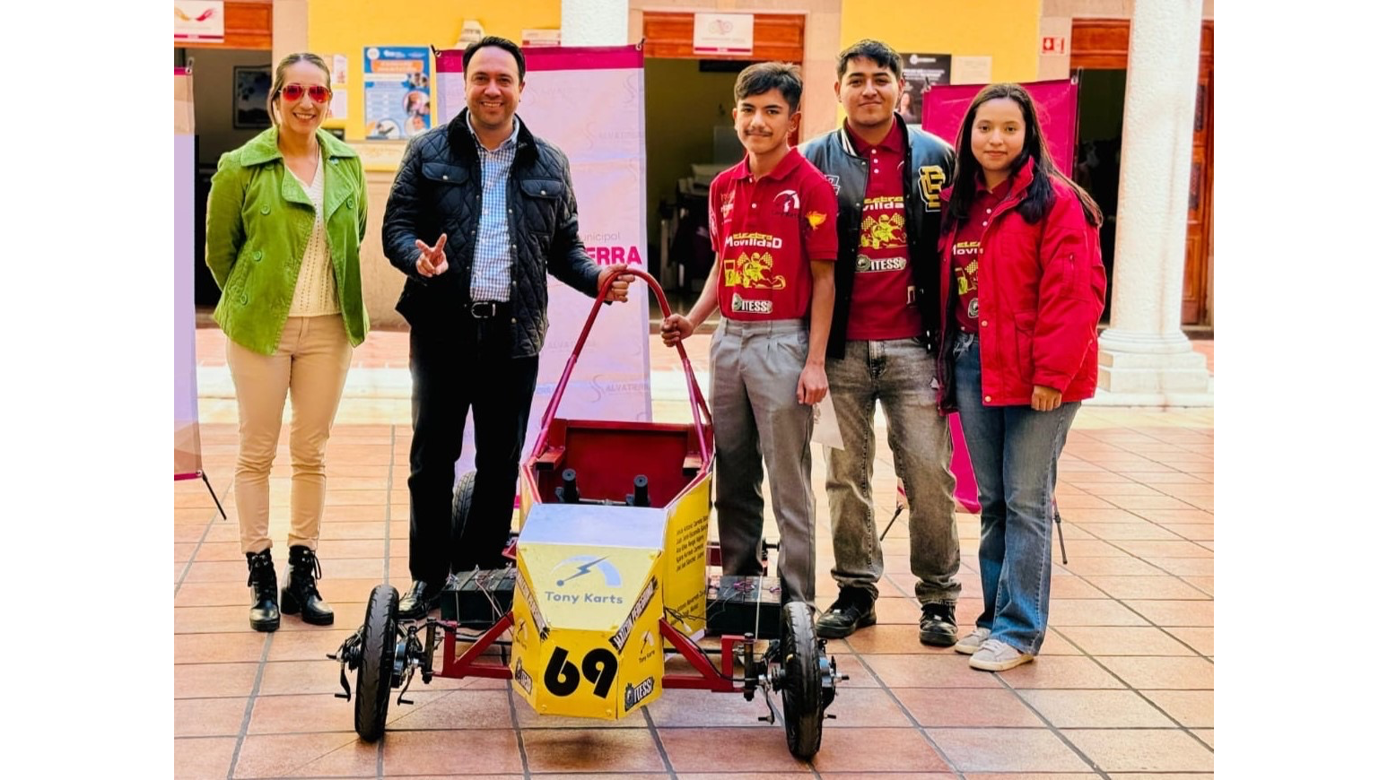 Reconocen a estudiantes del ITESS por su triunfo regional en el ...